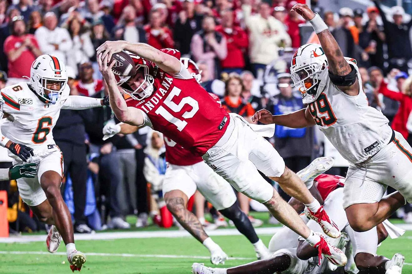 Fernando Mendoza shows off the nasty bruise left by his game-winning ...