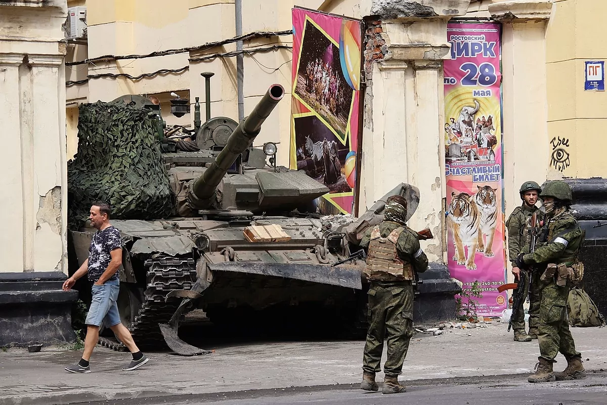 Wagner leader backs down from Moscow offensive claiming no Russian ...