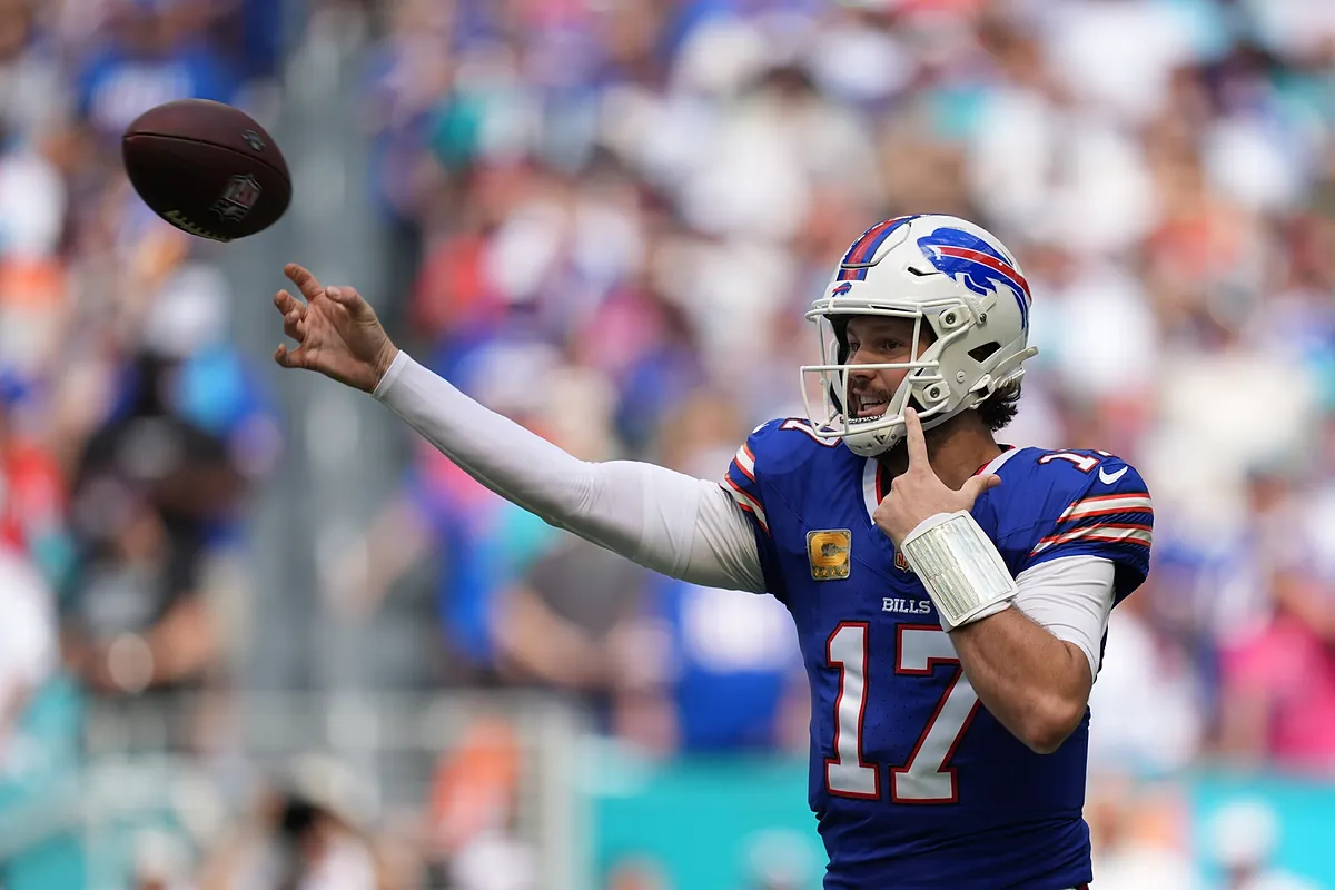 Josh Allen turns on Buffalo Bills teammate with cutting four-word jibe ...