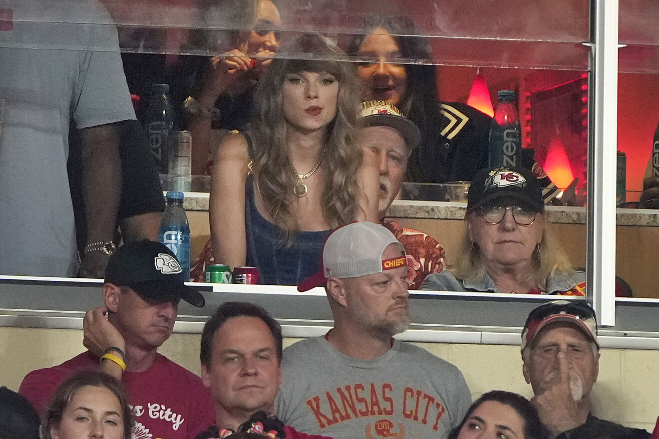 Taylor Swift got sexy to see Travis Kelce but the result was not as ...