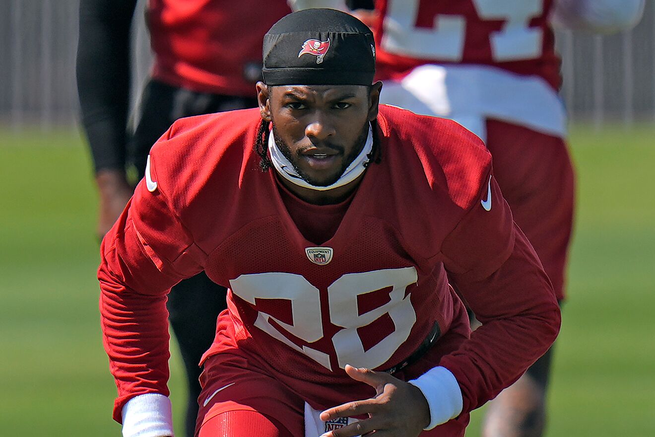 Shilo Sanders forces Tampa Bay Buccaneers into roster conundrum before ...