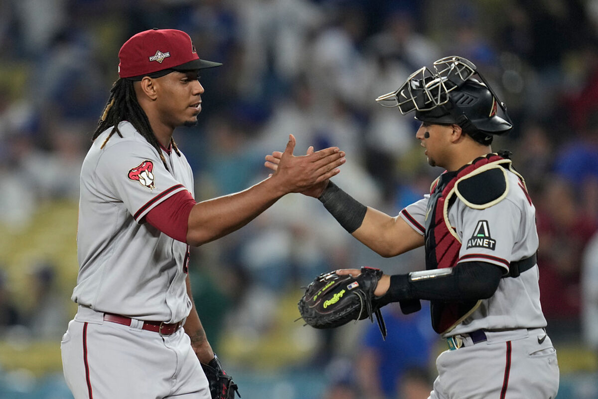 MLB Playoffs: Diamondbacks' poisonous bite paralyzes Kershaw and the ...