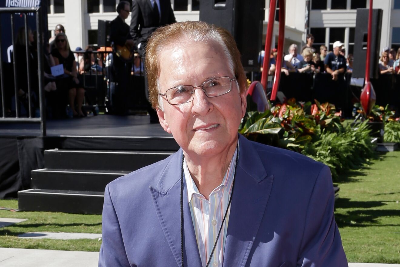 Johnny Cash's brother, Tommy Cash, cause of death: Legendary musician ...