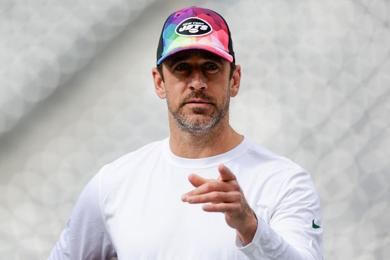Why did Aaron Rodgers wear eye protection on The Pat McAfee Show? | Marca
