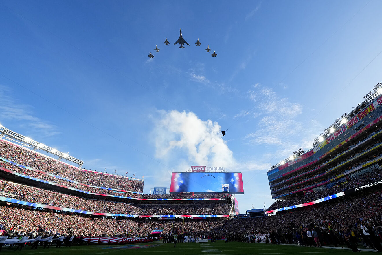 Super Bowl Airplane Flyover: The stunning cost of the 10-second event ...