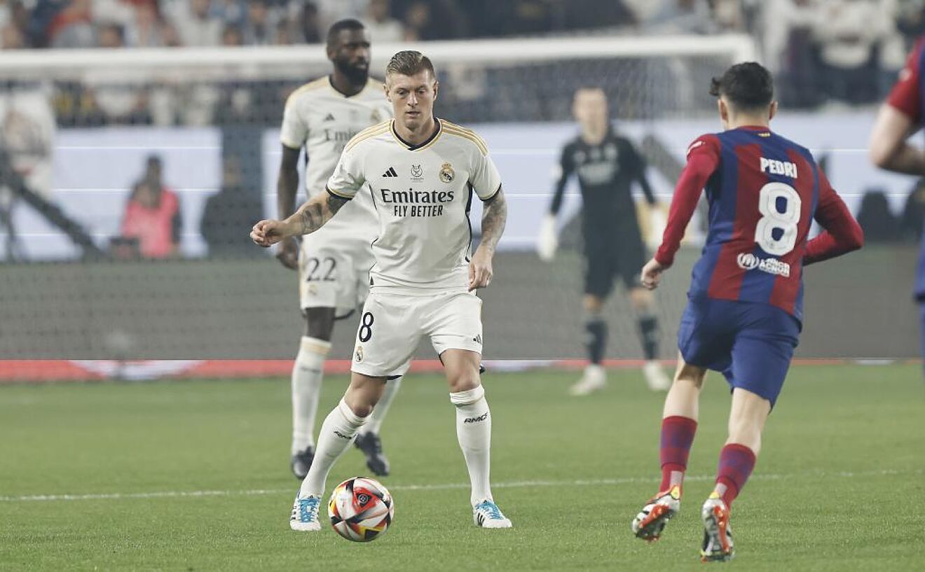 History repeats itself in El Clasico: Toni Kroos booed every time he ...