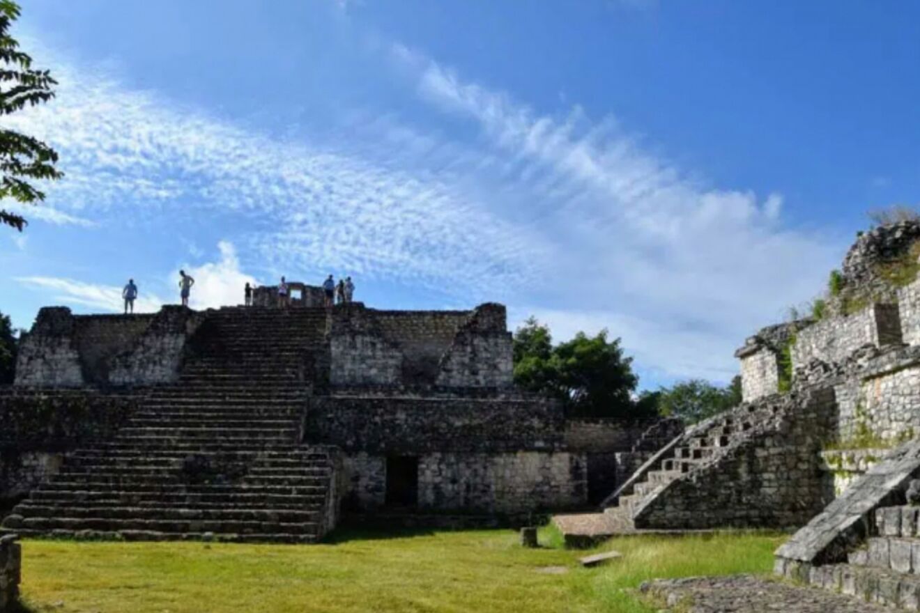 A discovery that rewrites the history of Mayan civilization ...