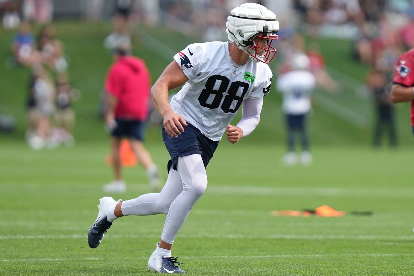 Patriots tight end leaves practice with apparent arm injury | Marca