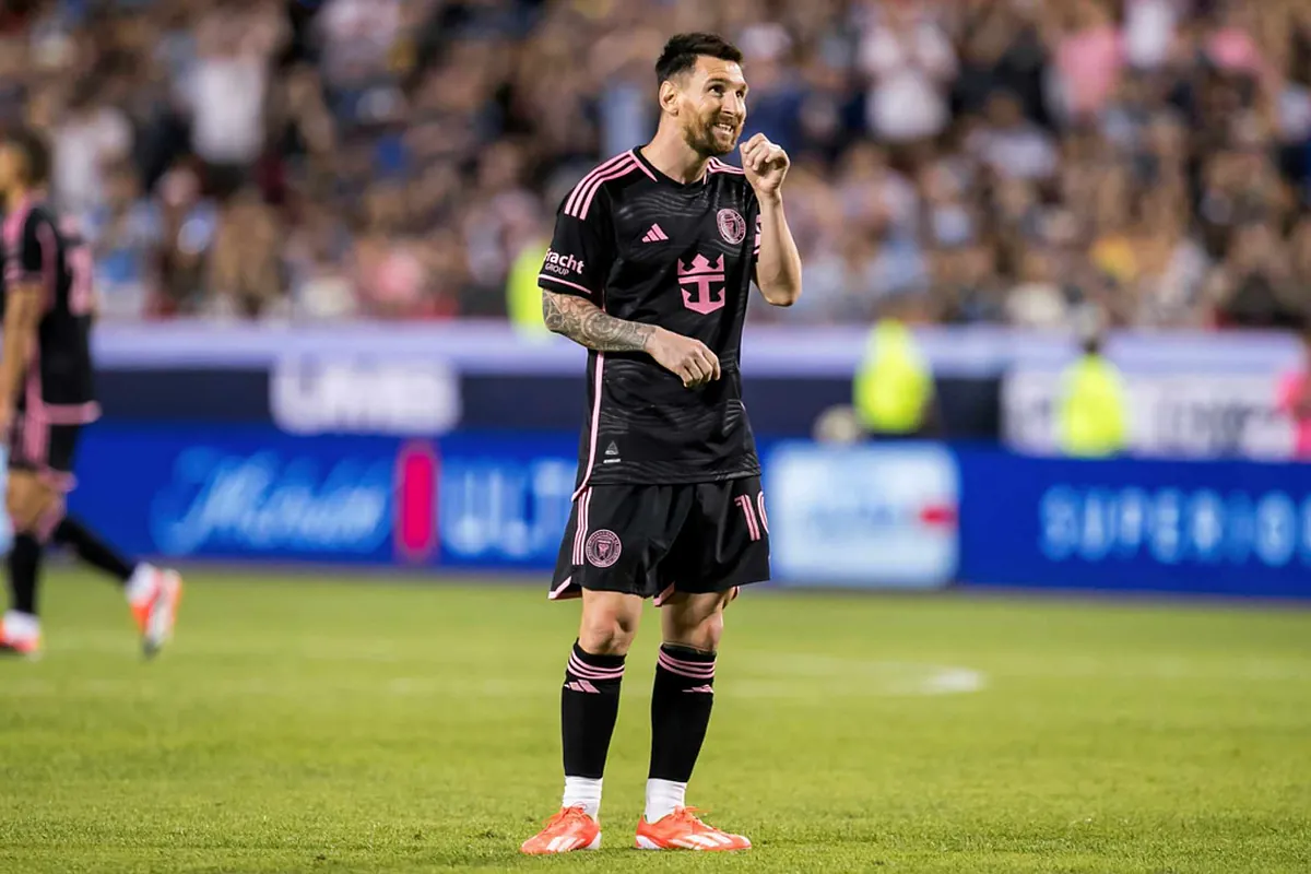 Leo Messi sours Patrick Mahomes on his home and shows who is the real ...