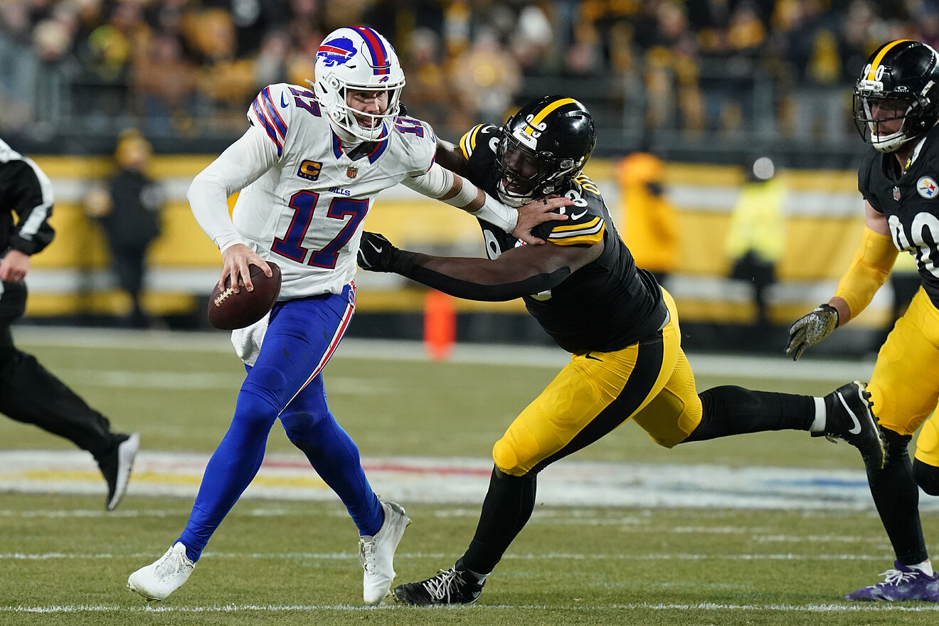 Bills legend sounds the alarm on Josh Allen's risky style as injuries ...
