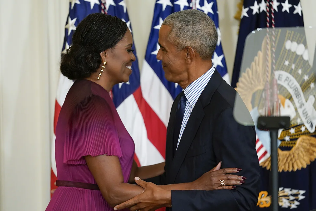 Barack and Michelle Obama put an end to divorce rumors with a photo of ...