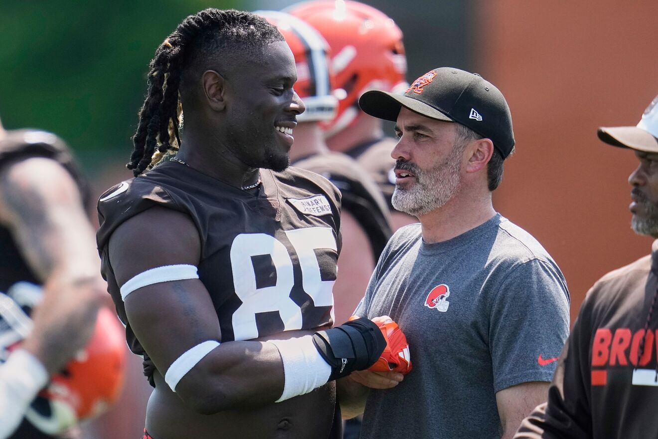 Kevin Stefanski is ready to trade one of Browns' star players, leaving ...