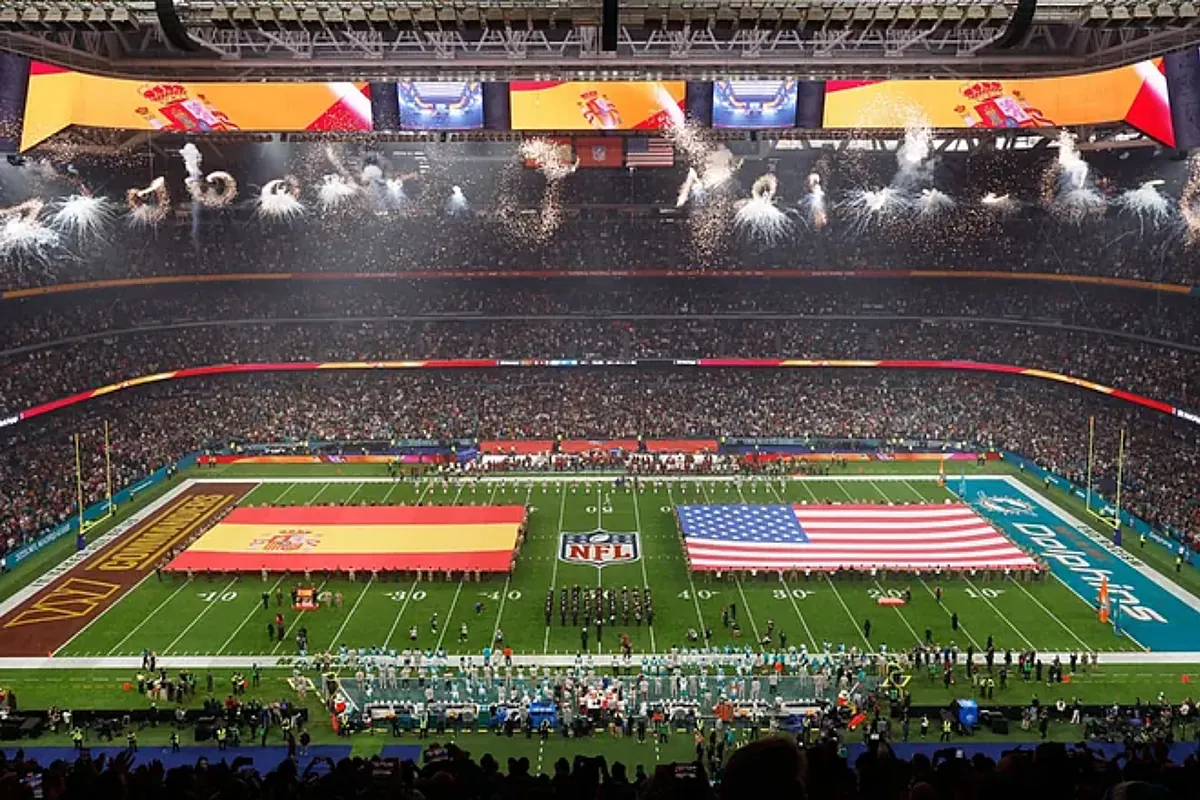 The Miami Dolphins charm Madrid and Mike McDaniel continues to catch a ...