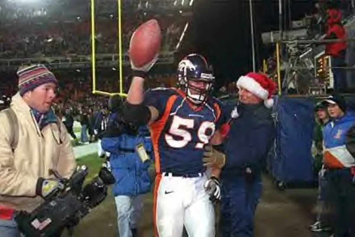 From Super Bowl champion to real-life hero: Glenn Cadrez saves man from ...