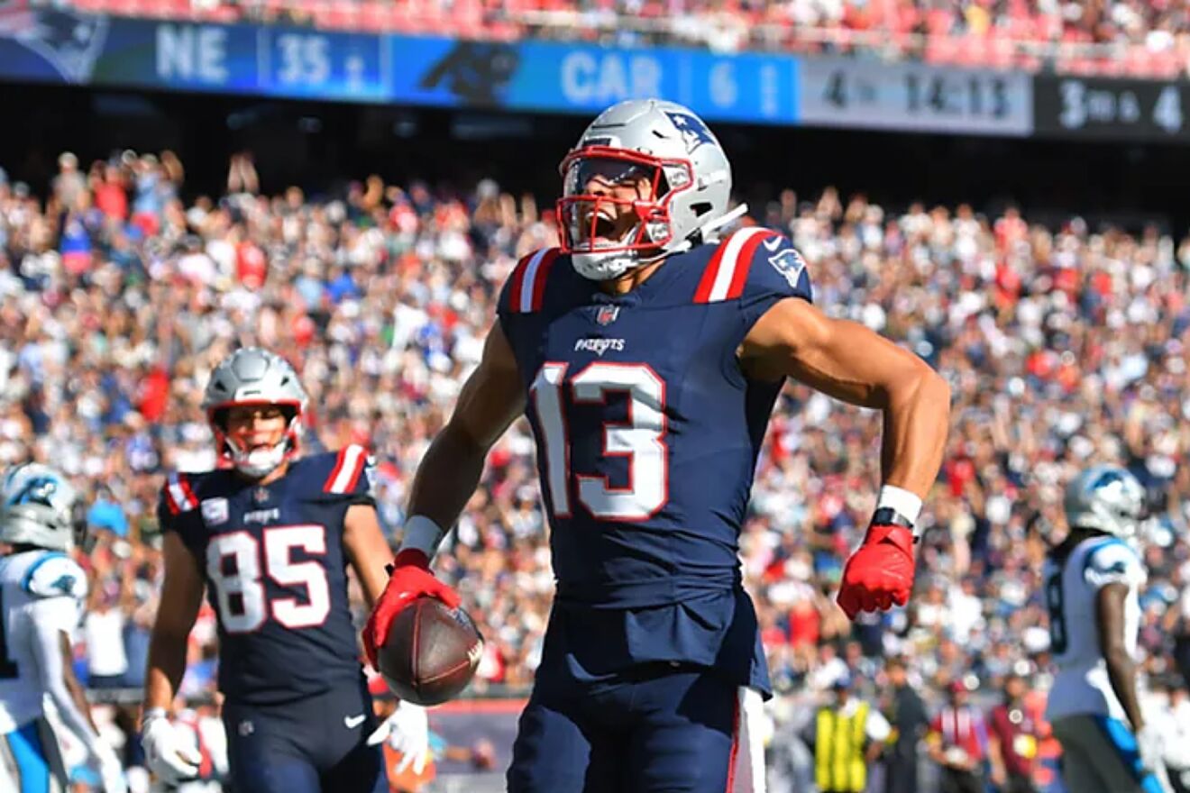 Patriots fans brand Mack Hollins 'psycho' as he arrives at AFC ...