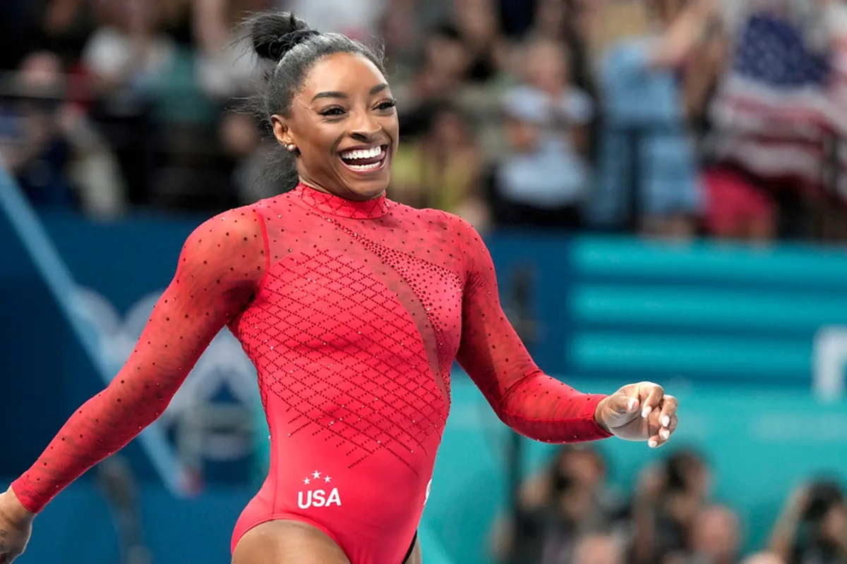 Simone Biles is gold and diamond: The Olympic champion's outfits have ...
