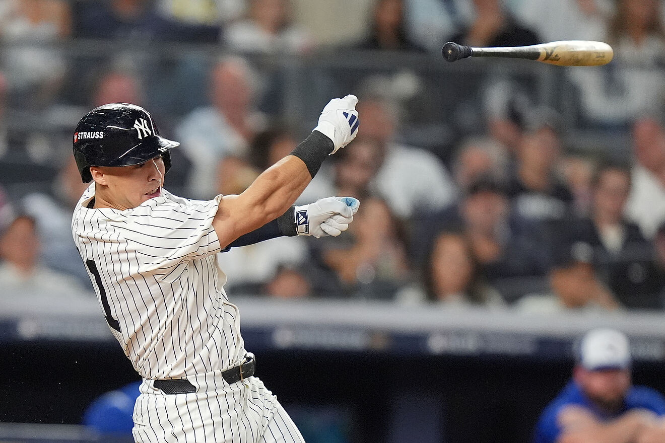 Anthony Volpe's girlfriend cheers on Yankees' dramatic comeback in ALDS ...