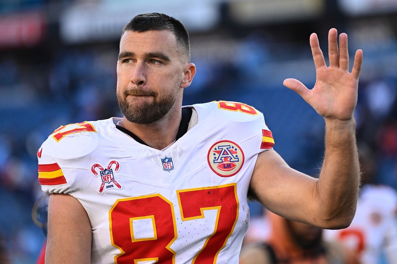 Chiefs players aren't quite ready to let go of Travis Kelce just yet ...