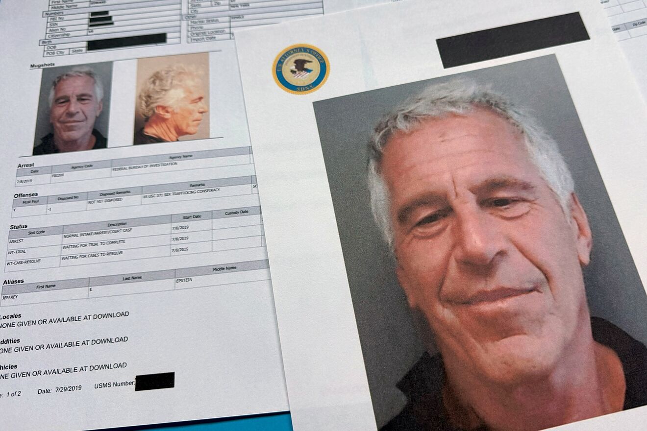 Jeffrey Epstein autopsy expert says evidence points to homicide, not ...