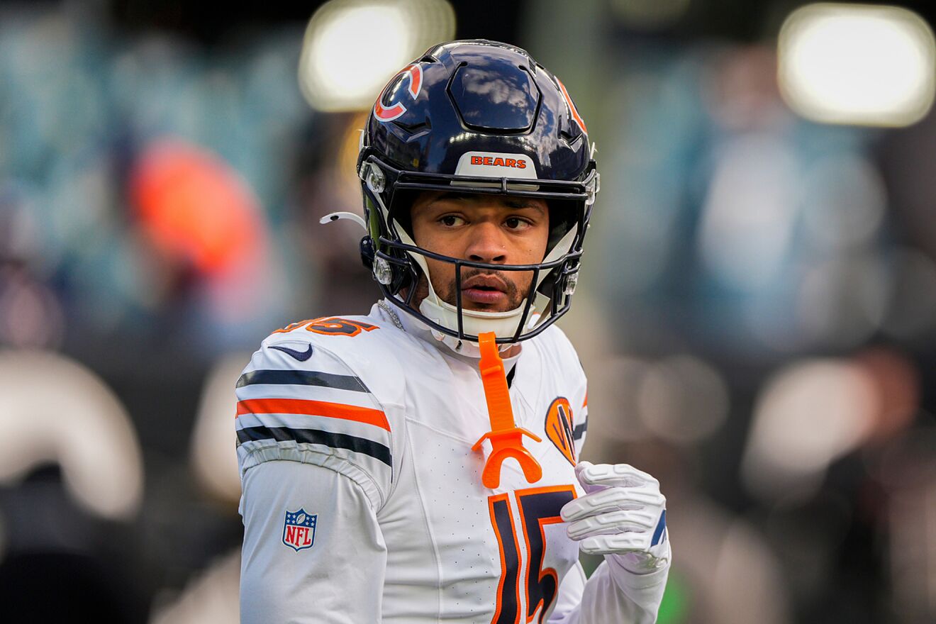 Chicago Bears suffer major blow: Star WR ruled out for crucial SNF ...