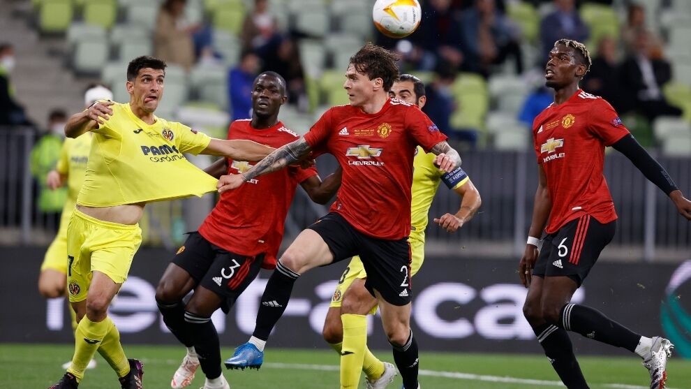 Villarreal - Manchester U.: Rulli the hero as Villarreal win Europa ...