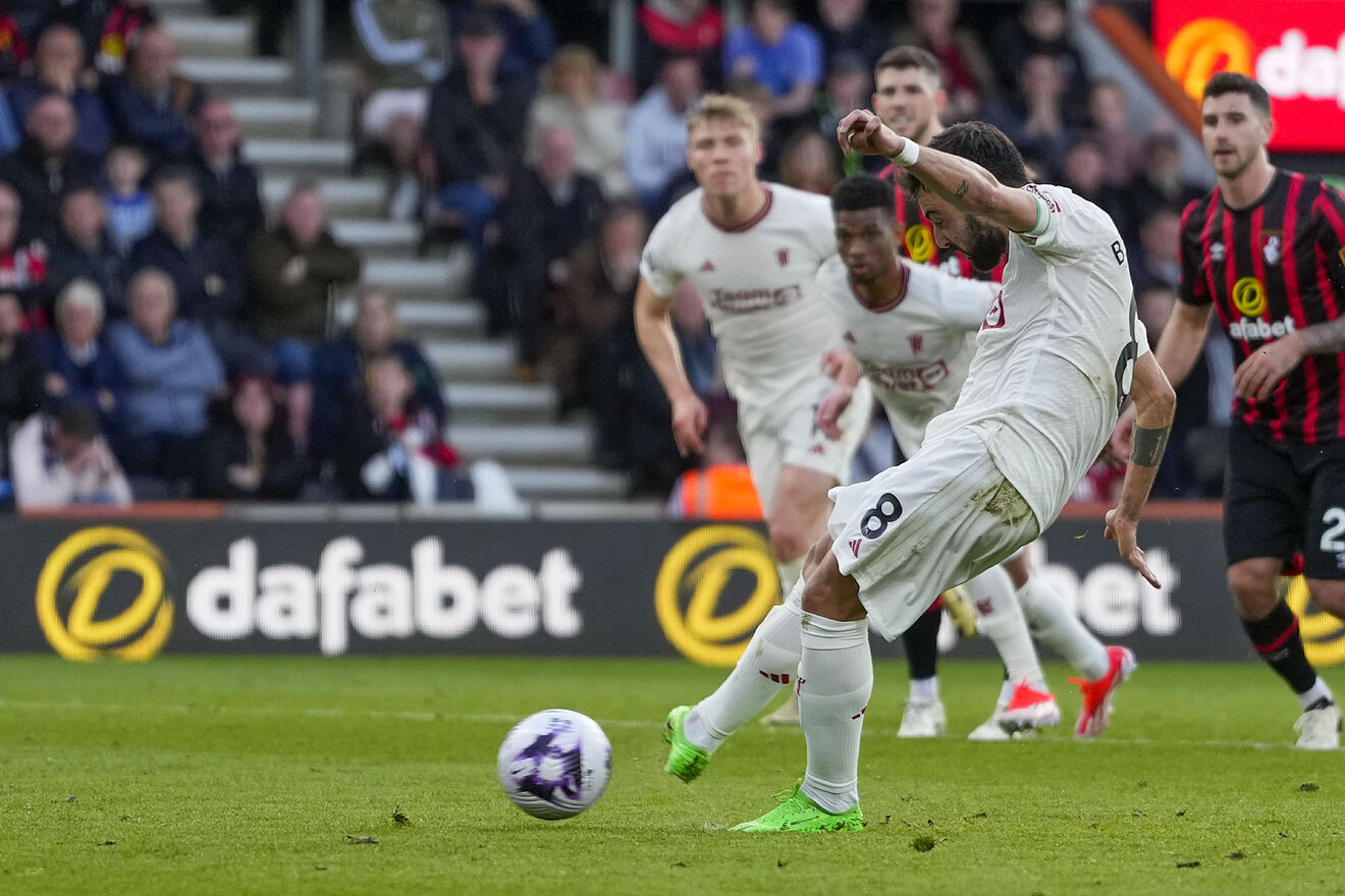 Bruno Fernandes rescues Manchester United as the Red Devils draw away ...