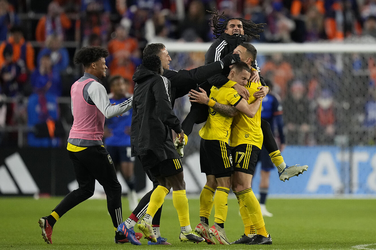 Columbus Crew stun FC Cincinnati with 3-2 victory in OT to advance to ...