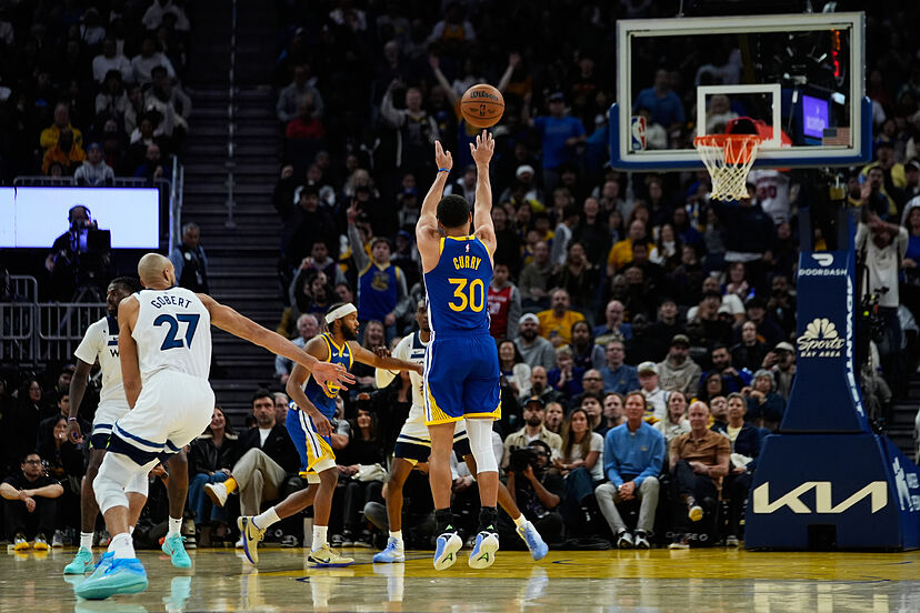 stephen curry dunk count