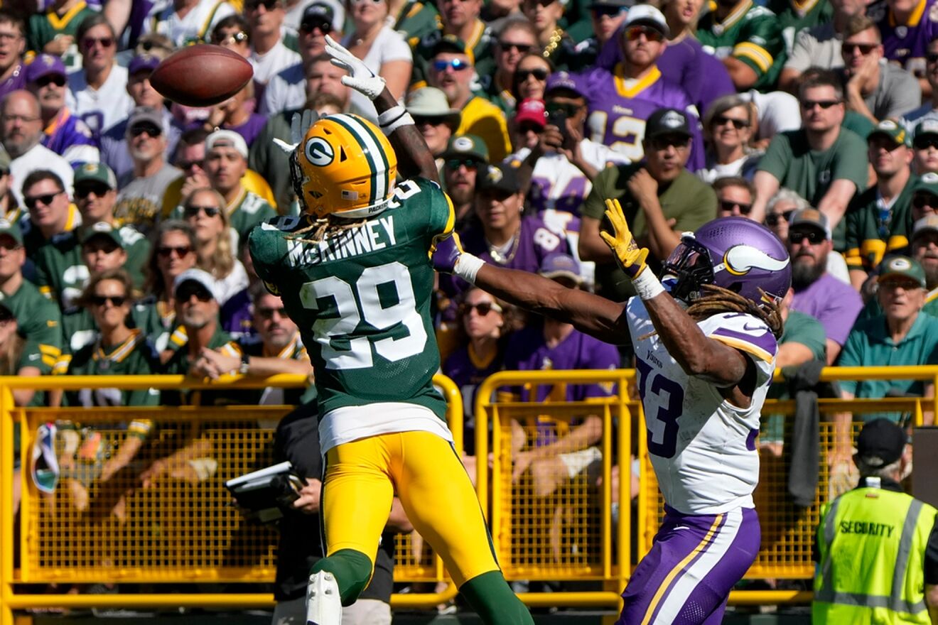 Packers' Xavier McKinney, first player in 54 years to grab an ...