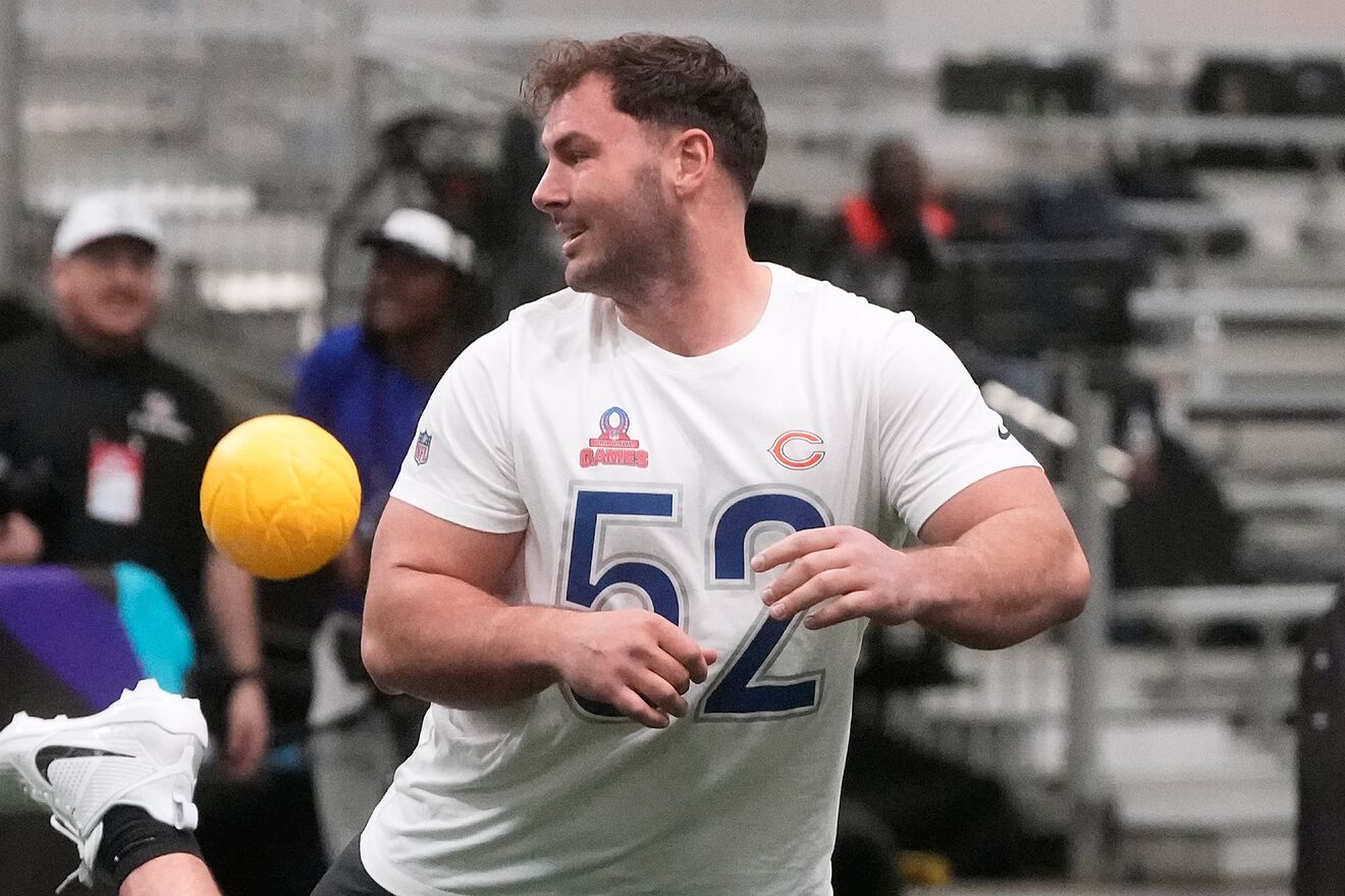 Drew Dalman retires at 27: Chicago Bears lose Pro Bowl center one year ...