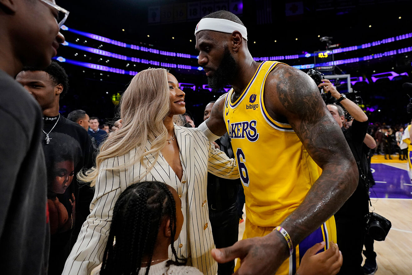 Zhuri James steals the spotlight while LeBron and Savannah bring ...