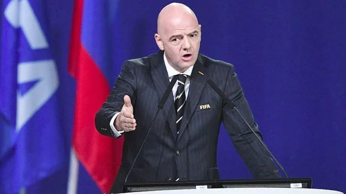 Cat's out of the bag! FIFA plans to release soccer videogame to rival ...