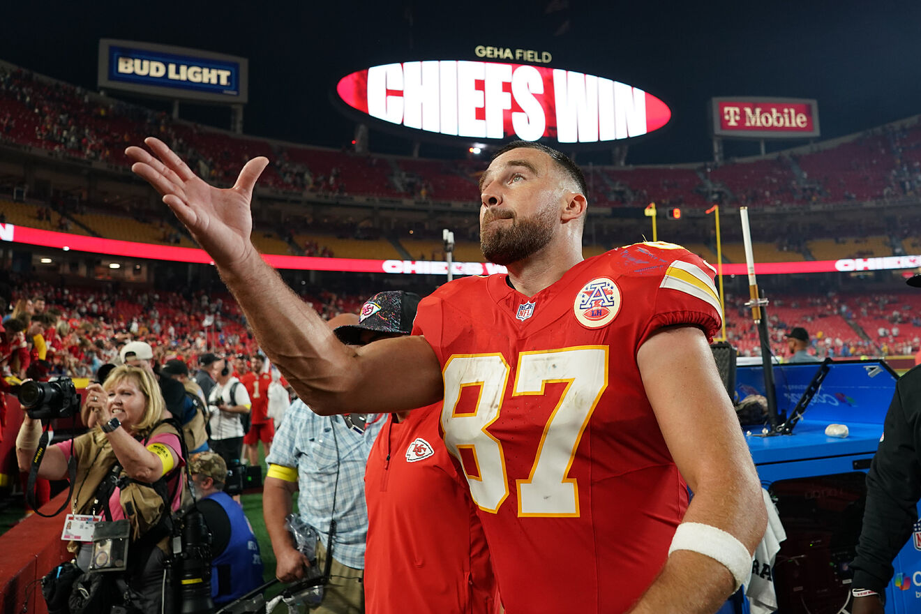 Travis Kelce's mic'd-up moment goes viral after hilarious NBA reference ...