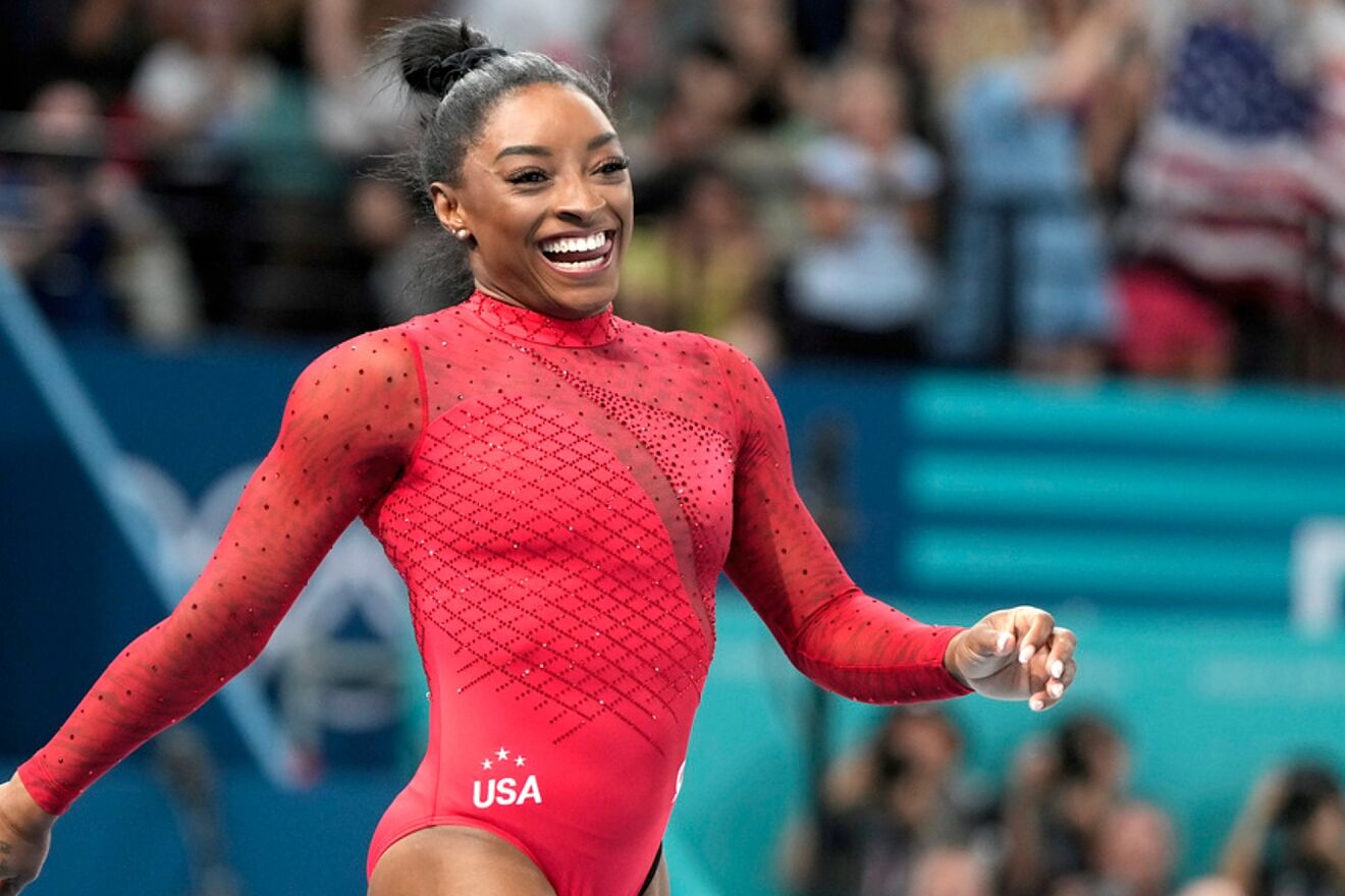 Simone Biles is gold and diamond: The Olympic champion's outfits have ...