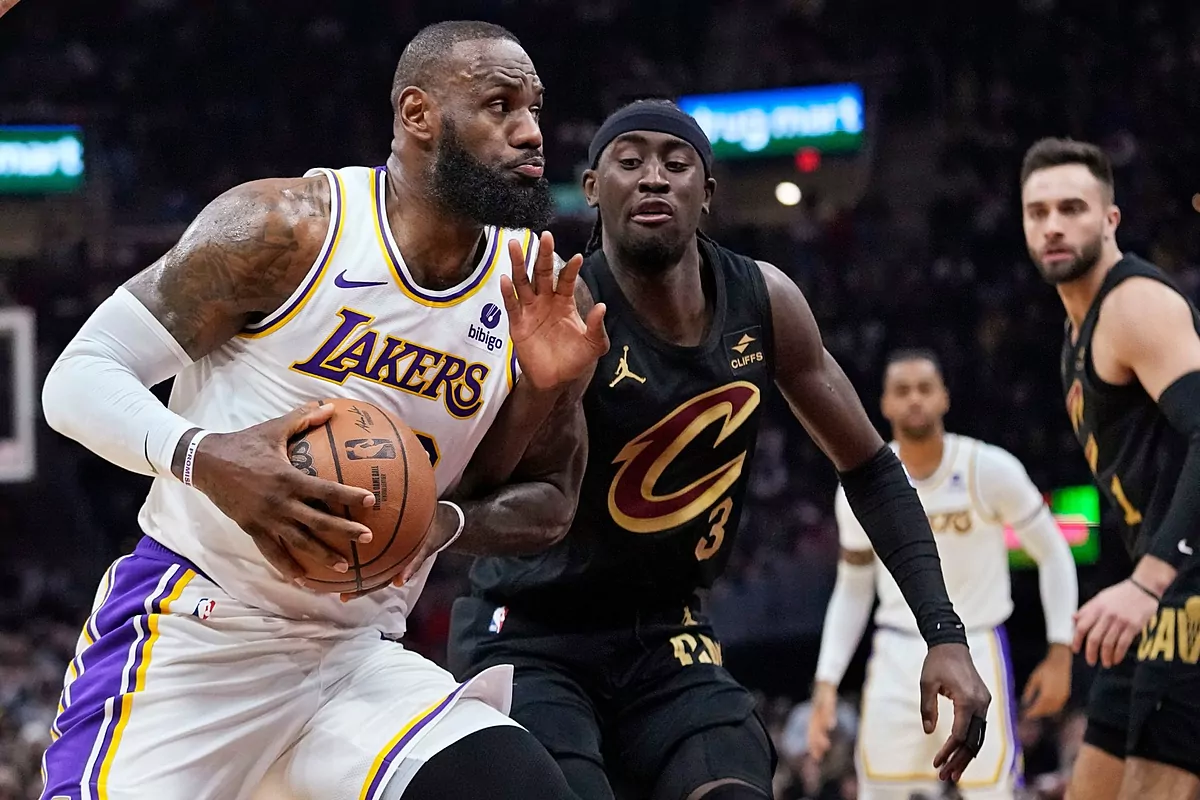 LeBron James leads Lakers to win over Cavaliers as Anthony Davis scores ...