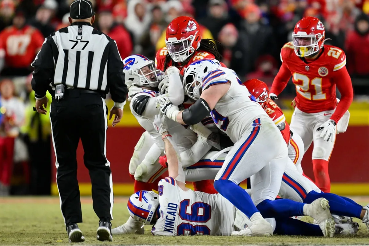 Referee help for Mahomes? Chiefs' official voice says Bills benefited ...