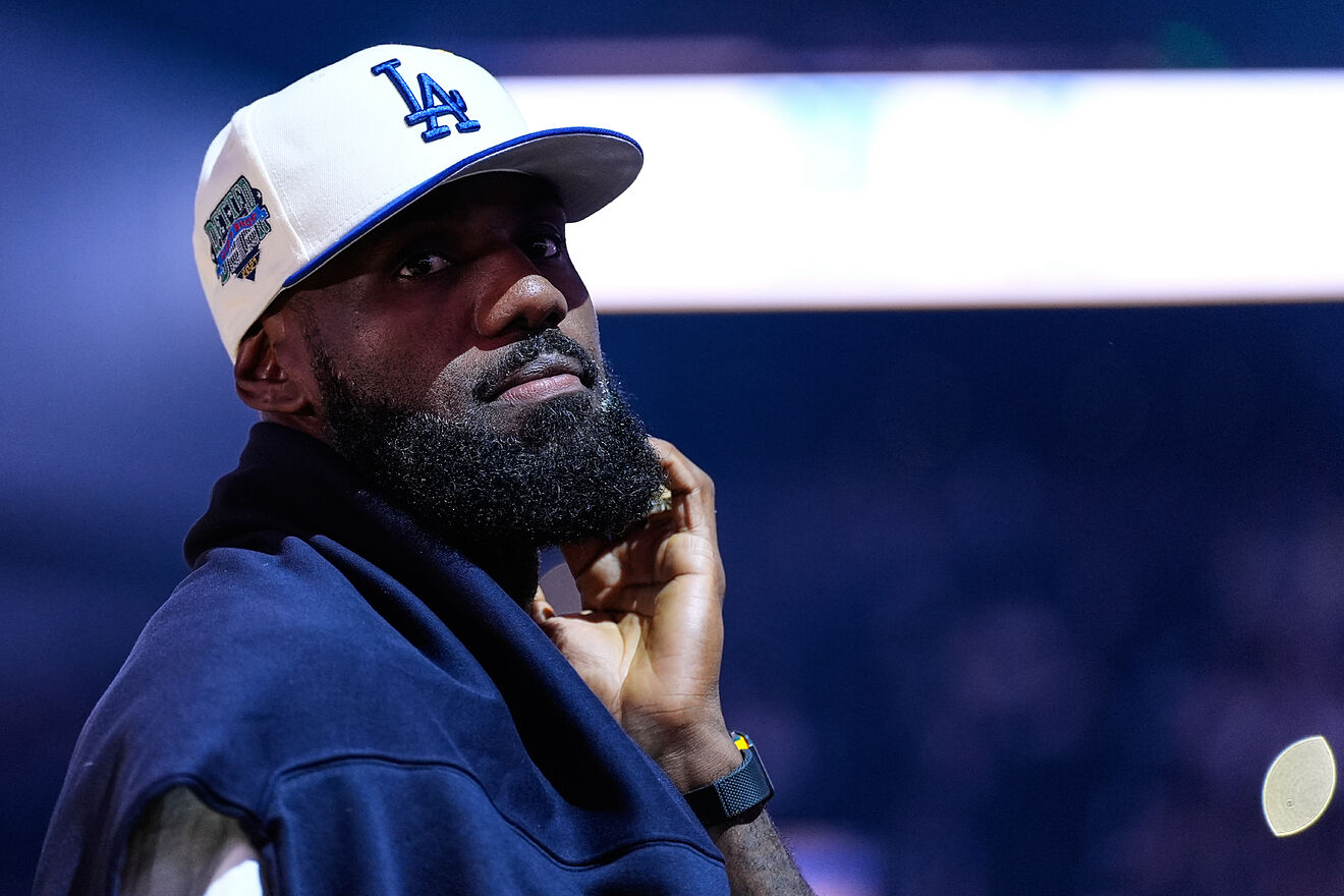 NBA expert does not rule out LeBron James leaving the Lakers after his ...