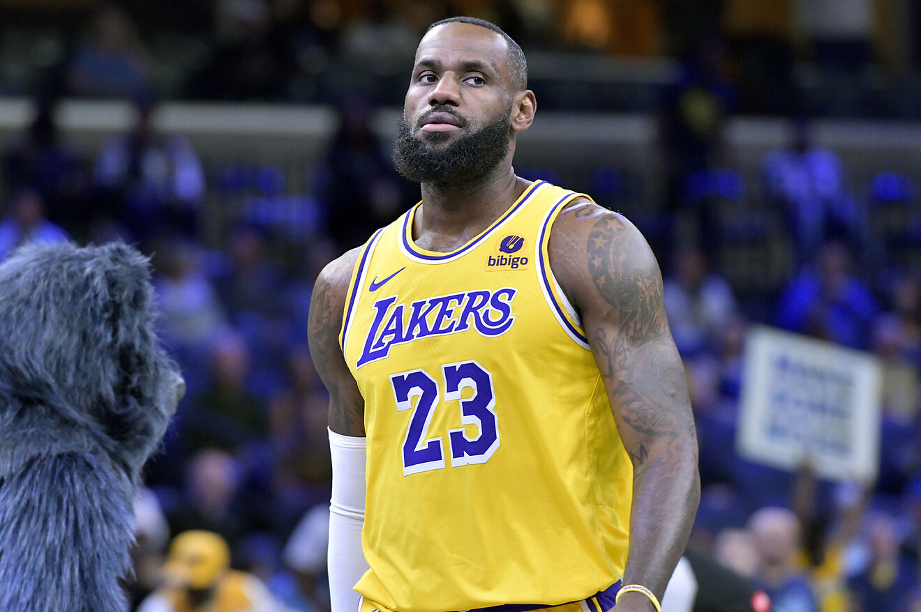 Lakers' confidence against Nuggets shaken by reporter's personal ...