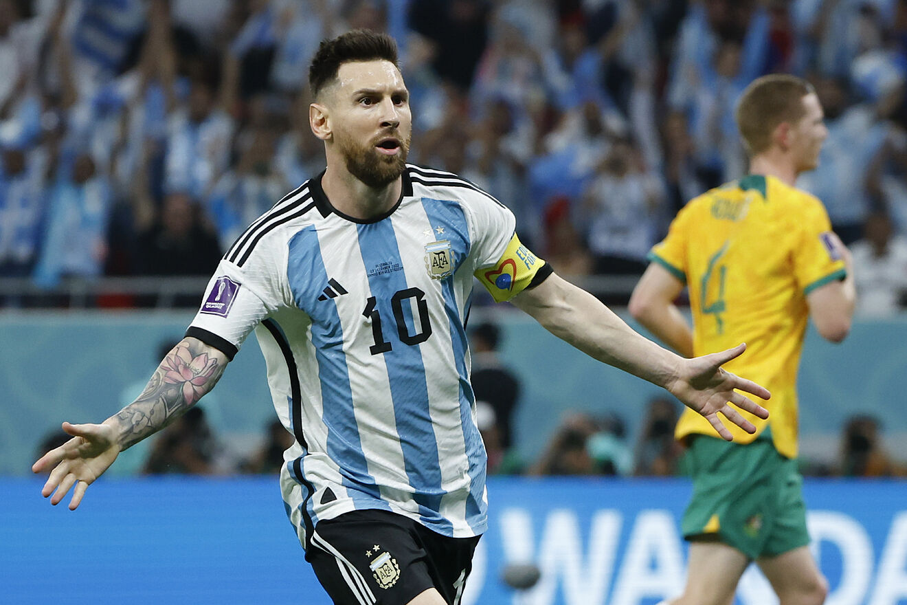 Argentina 2-1 Australia: Messi continues World Cup dream, leads ...