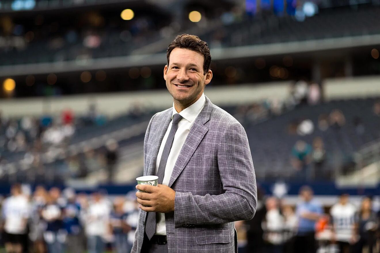 Fans demand CBS fire Tony Romo after Thanksgiving commentary backlash ...