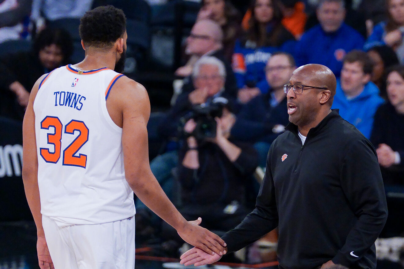 Karl-Anthony Towns' sideline frustration overshadows Knicks win amid ...