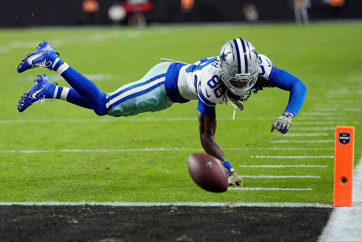 Cowboys fans ask where superstar CeeDee Lamb is: Are his struggles due ...