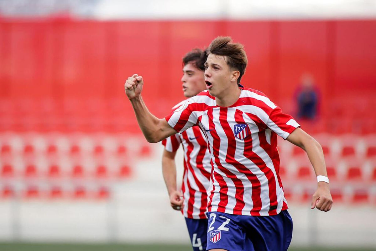 Atlético de Madrid: Paco Esteban se presenta en sociedad con un 'hat ...