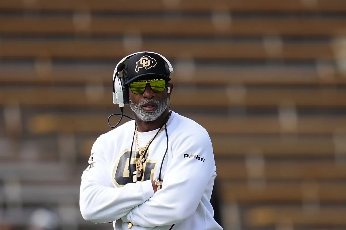 The real reason behind Deion Sanders' emotional breakdown before Mother ...