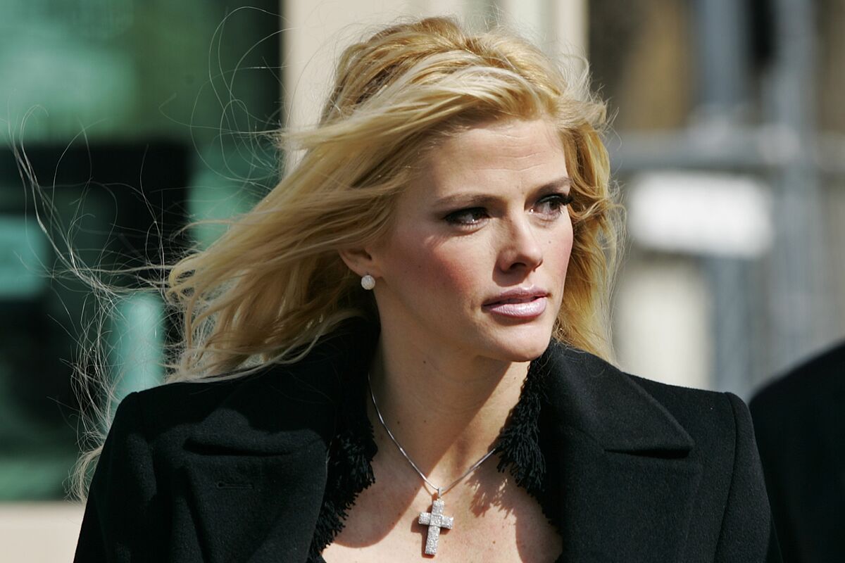 Was Anna Nicole Smith murdered? Family not buying the overdose ...
