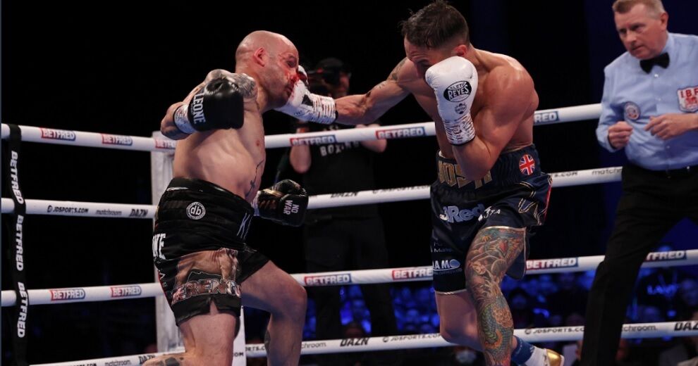 Boxing: Warrington's painful victory: Boxer ends up in hospital with ...