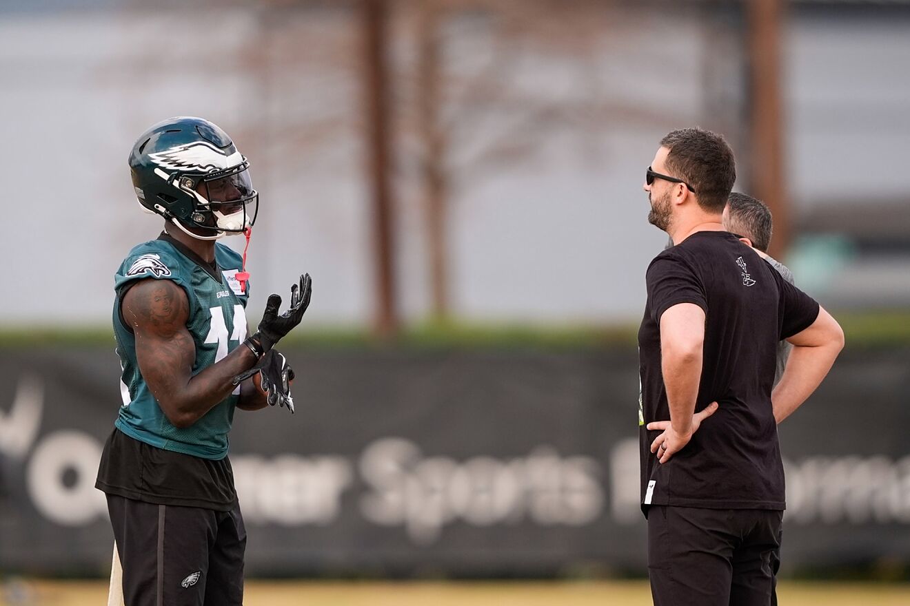AJ Brown confronts Nick Sirianni: Eagles sideline clash highlights ...