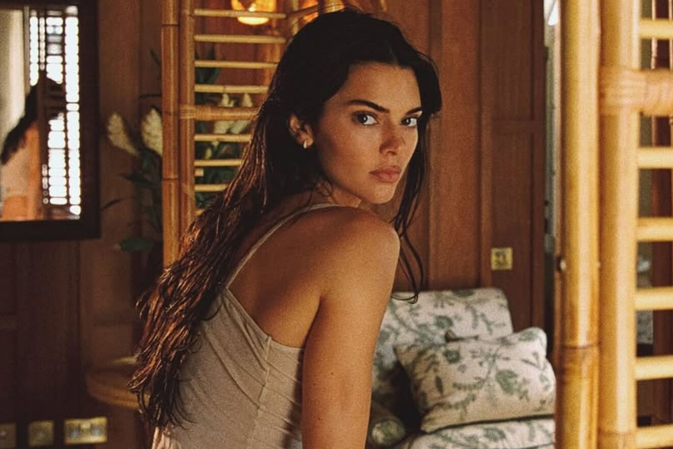 Kendall Jenner pokes fun at the Kardashian Curse owning her narrative ...