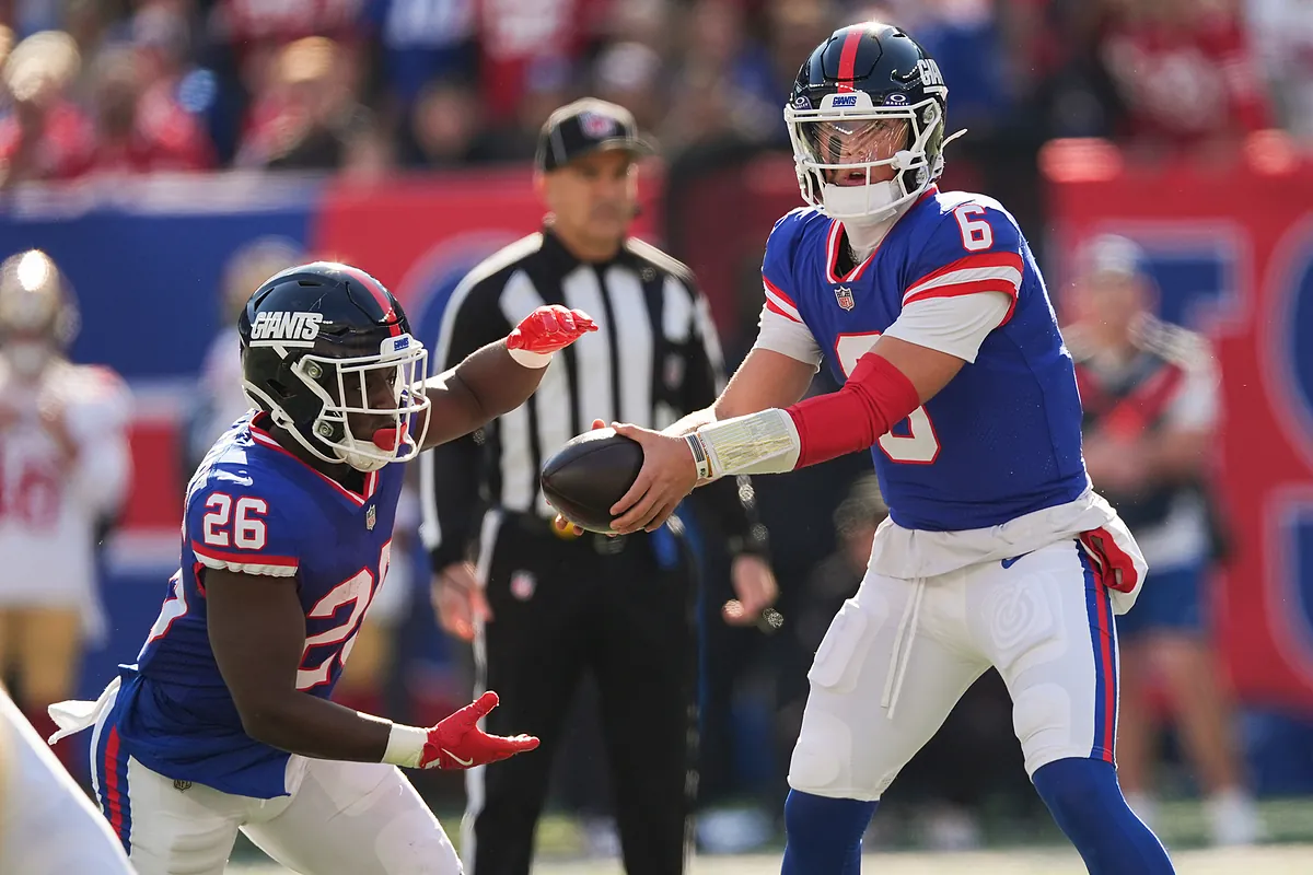 Jaxson Dart's gesture after being ruled out by the Giants puts him in a ...