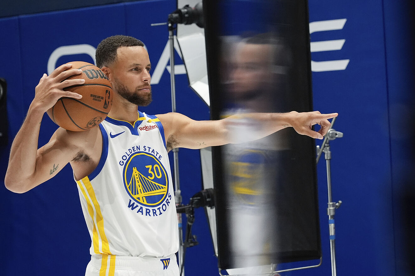 Video shows Steph Curry doing forbidden dance step at the Warriors ...